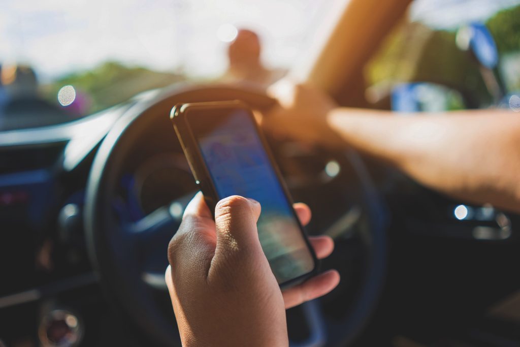 Police to begin full enforcement of cellphone ban while driving ...